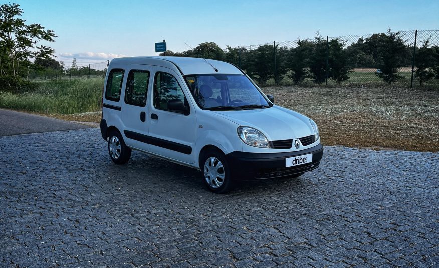 VENDIDO: Renault Kangoo Combi dCi 70cv Pack Authentique - dribe